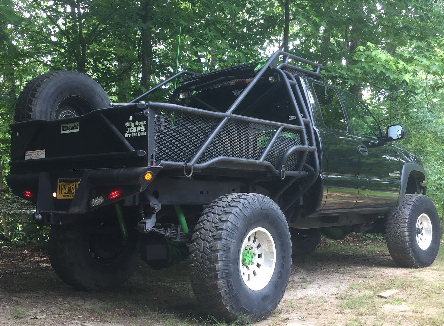 Solid axle Duramax Dana 80 on 40s | Pirate 4x4