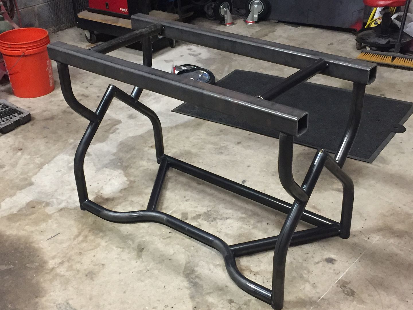 Fab and differential table; small shop, big dreams | Pirate 4x4